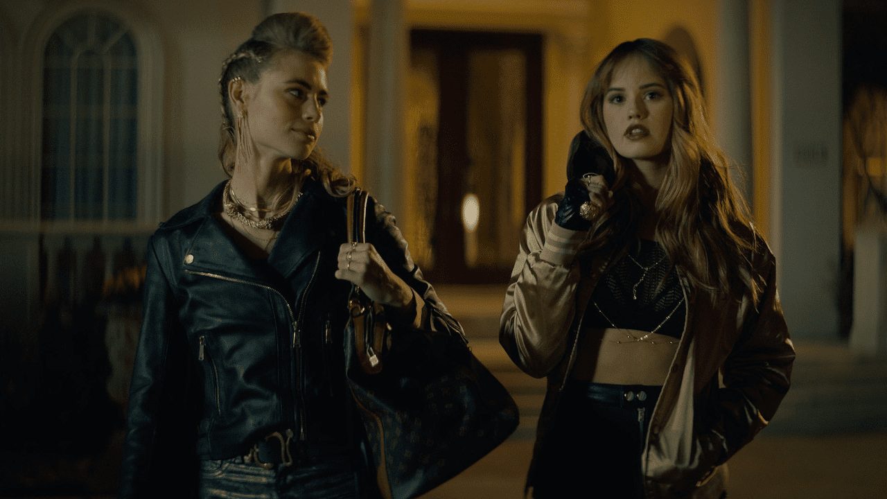 Netflix Original Horror-Thriller 'Night Teeth': Coming to Netflix in ...