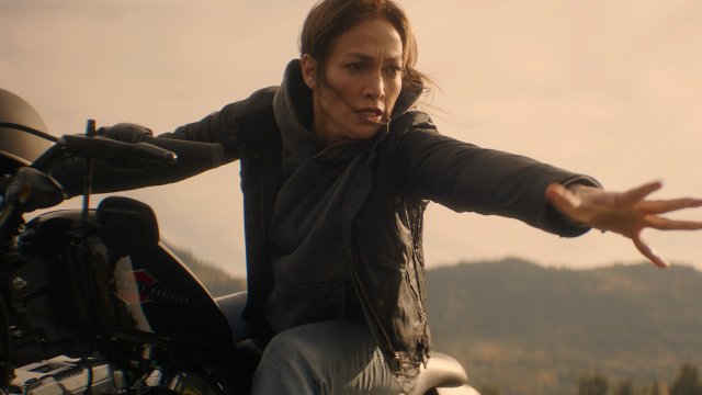 La Película De Jennifer Lopez ‘the Mother Se Estrenará En Netflix En