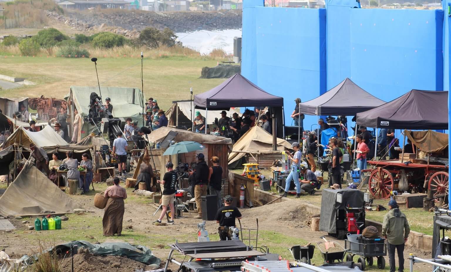 'East of Eden' Starring Florence Pugh Continues Filming in New Zealand ...