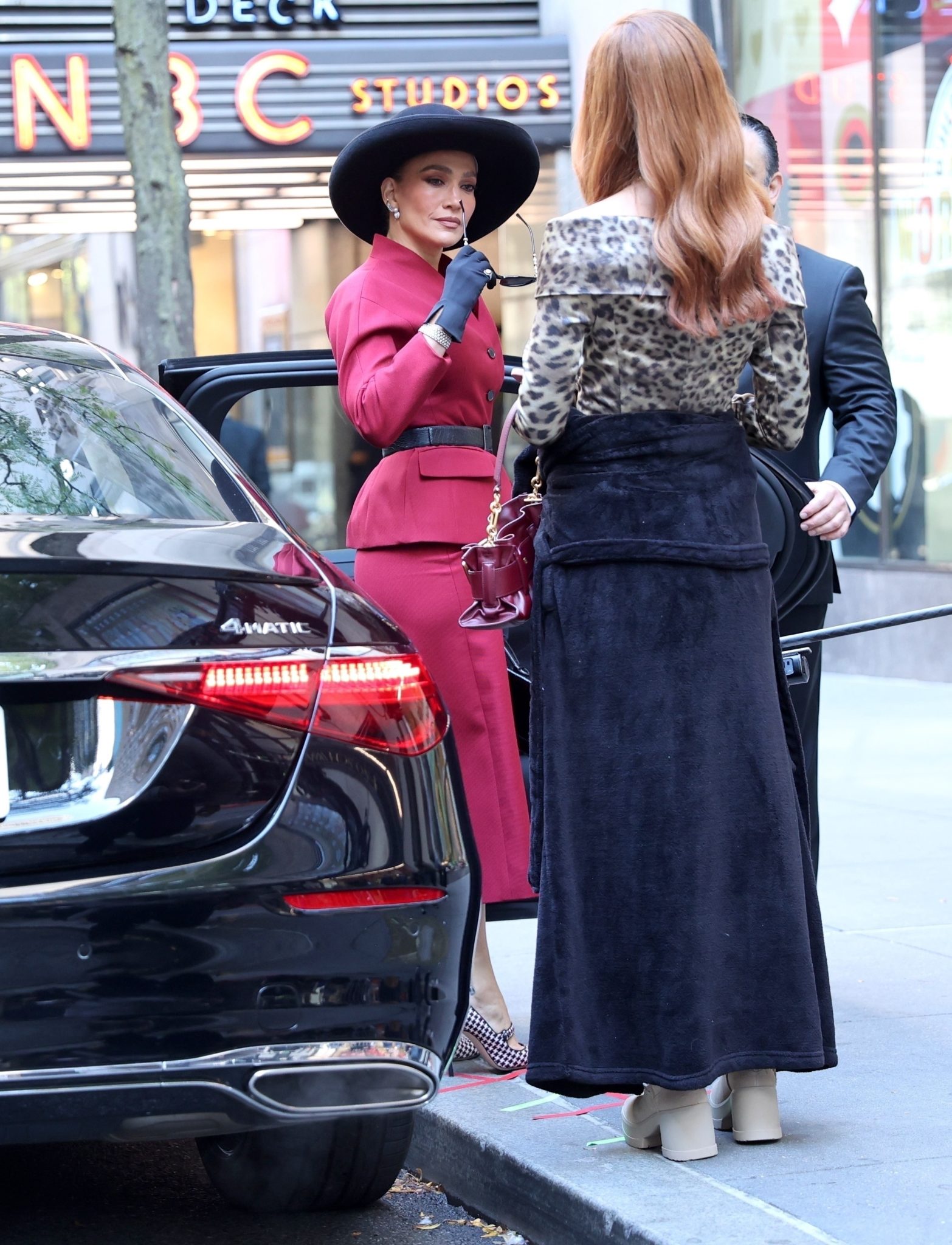 Jennifer Lopez Netflix Movie 'The Last Mrs. Parrish' Wraps Filming ...