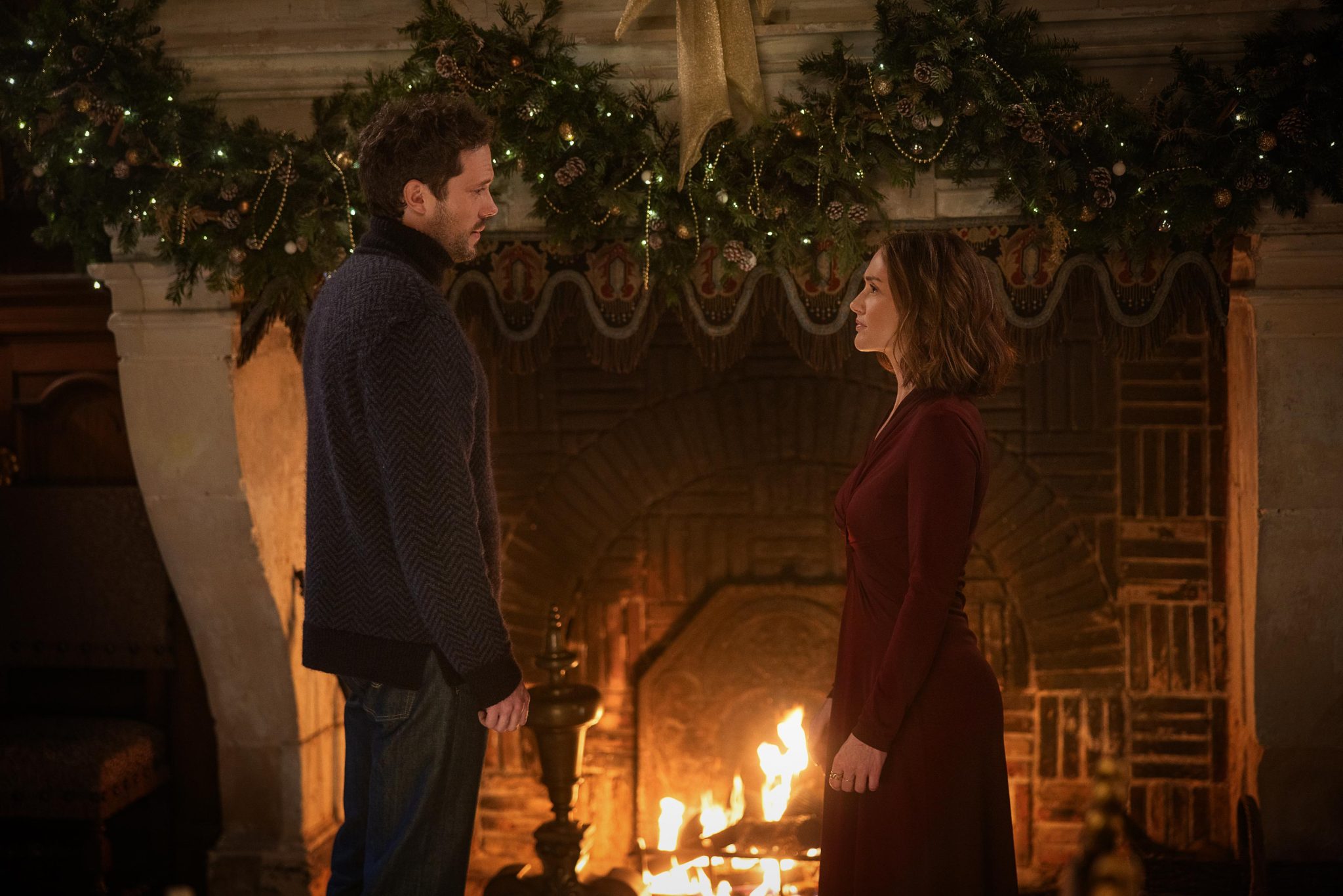 First Look and Release Date for 'Champagne Problems': Netflix's Minka Kelly Christmas Rom-Com