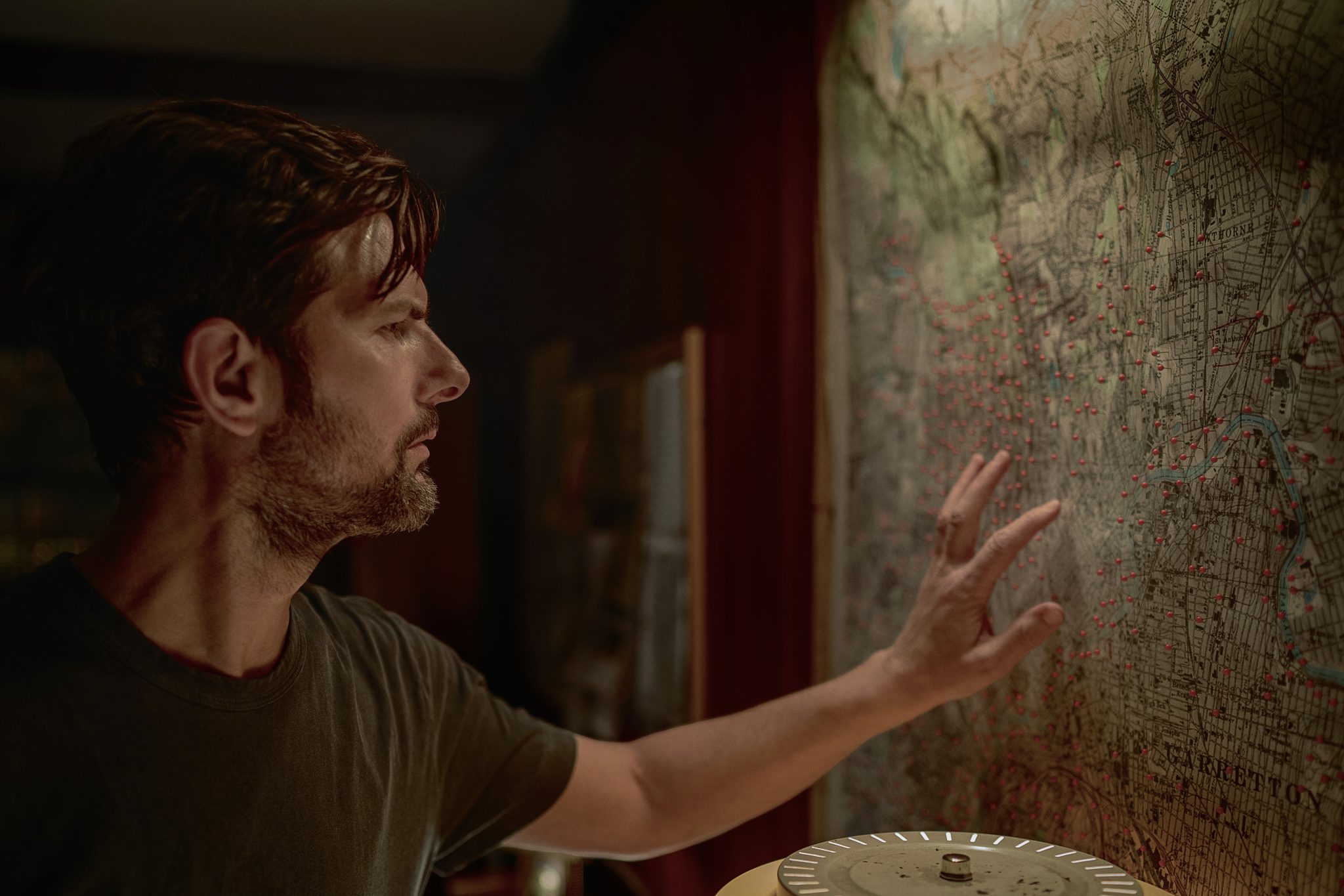 First Look at Netflix’s Summer Crime Thriller With Robert De Niro and ...